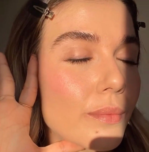 GLASSY - Blush by the glass – nounmakeup